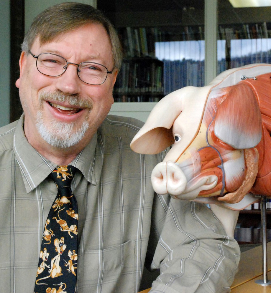 An Afternoon at the Syracuse Zoo with Alan Franks ’74 Retired Professor ...